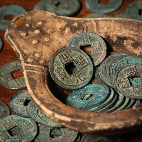 China, Tang Dynasty, "Kaiyuan Tongbao" Bronze Cash Coin - 621 to 907 C ...